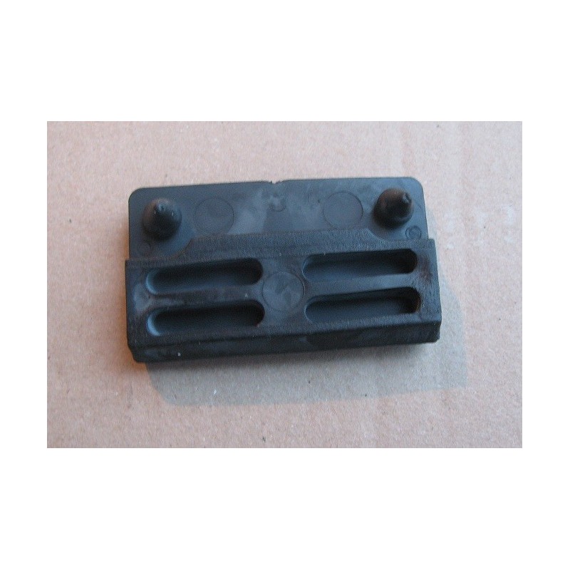 Rubber pad for radiator grill - Fiat Panda